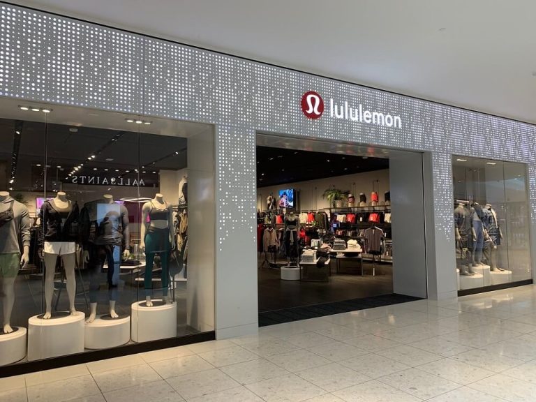 How Old Do you have to be to Work at Lululemon - Career